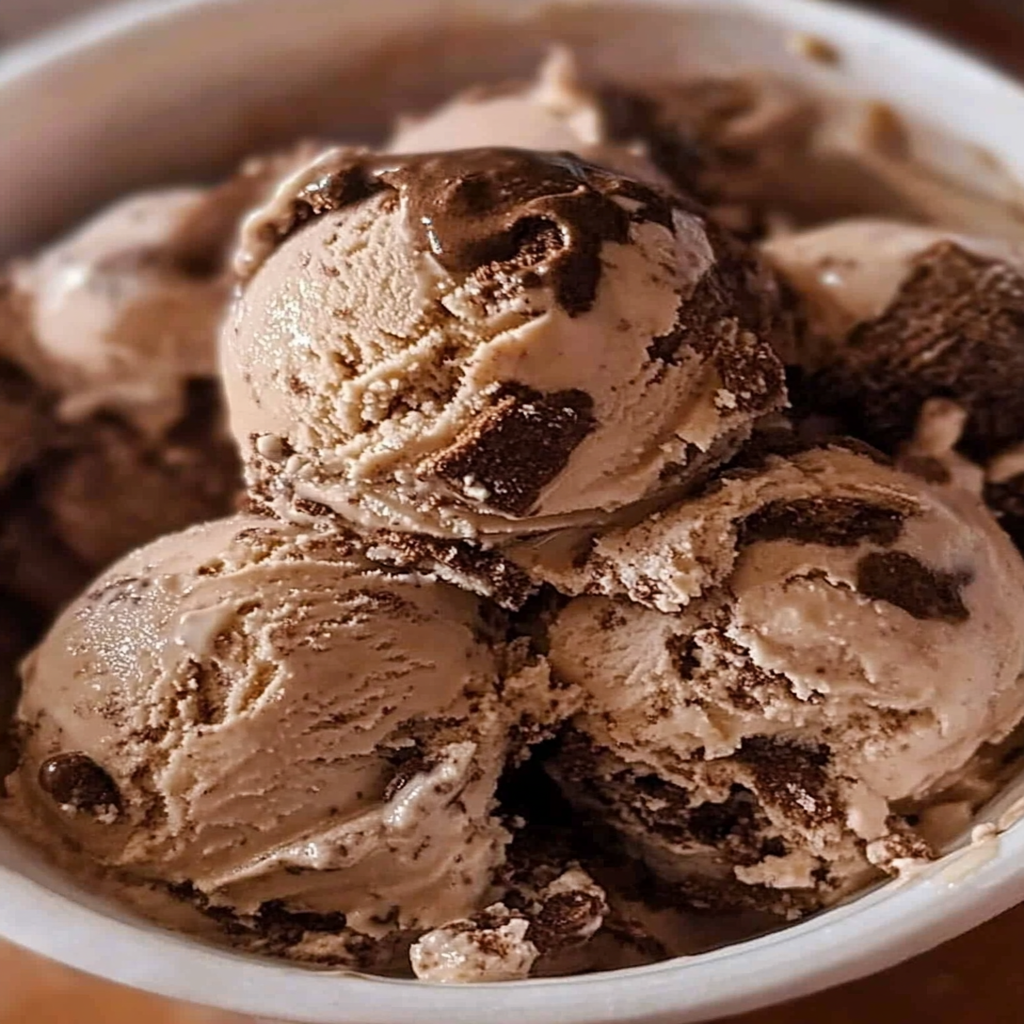 No Churn Cookies and Cream Ice Cream